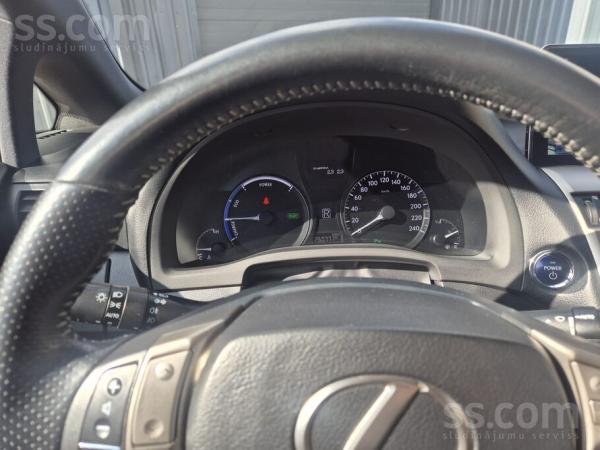 Red Lexus RX 2014 in Riga, with an engine capacity of 3.50 L and mileage of 260 thousand km for 22000 €, photo 7 on AUTOMOTO.COM.LV