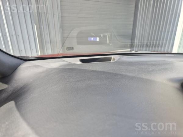 Red Lexus RX 2014 in Riga, with an engine capacity of 3.50 L and mileage of 260 thousand km for 22000 €, photo 10 on AUTOMOTO.COM.LV