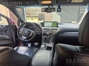 Red Lexus RX 2014 in Riga, with an engine capacity of 3.50 L and mileage of 260 thousand km for 22000 €, photo 12 on AUTOMOTO.COM.LV