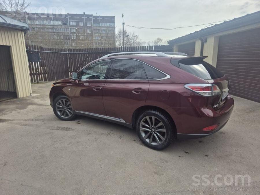 Red Lexus RX 2014 in Riga, with an engine capacity of 3.50 L and mileage of 260 thousand km for 22000 €, photo 23 on AUTOMOTO.COM.LV