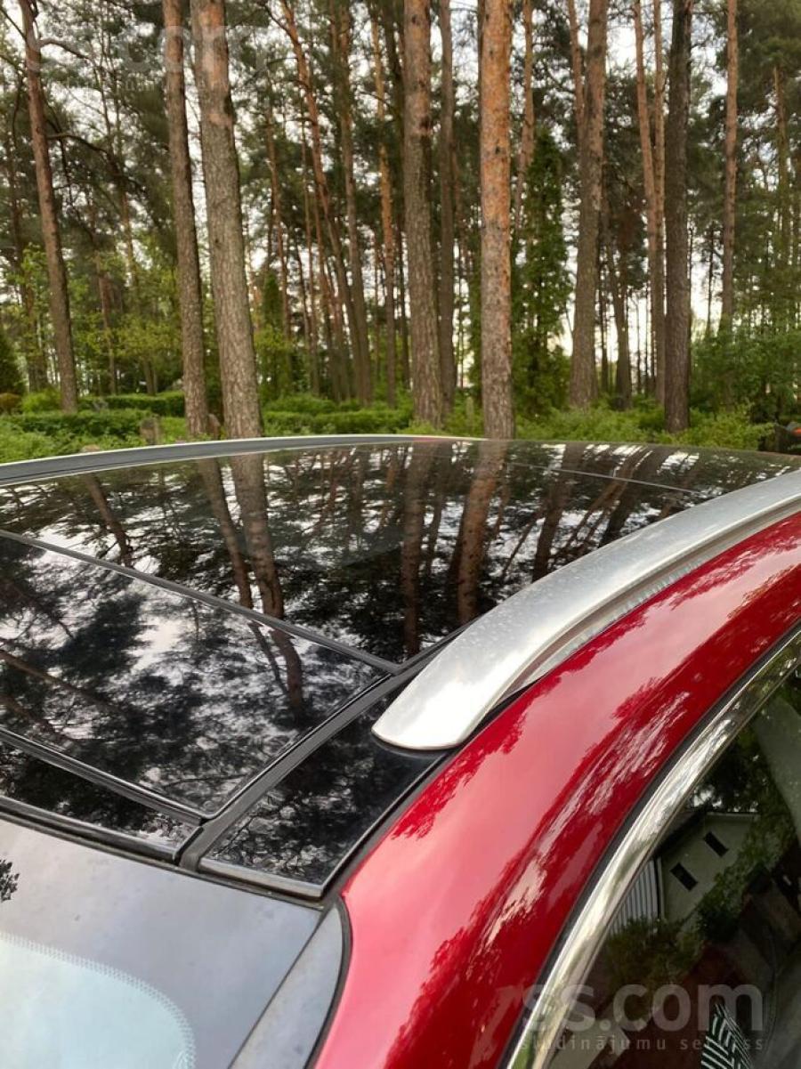 Red Lexus RX 2016 in Riga, with an engine capacity of 3.50 L and mileage of 165 thousand km for 27000 €, photo 4 on AUTOMOTO.COM.LV