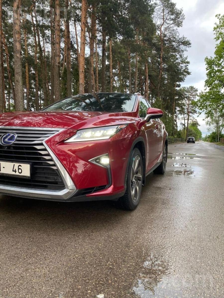 Red Lexus RX 2016 in Riga, with an engine capacity of 3.50 L and mileage of 165 thousand km for 27000 €, photo 6 on AUTOMOTO.COM.LV