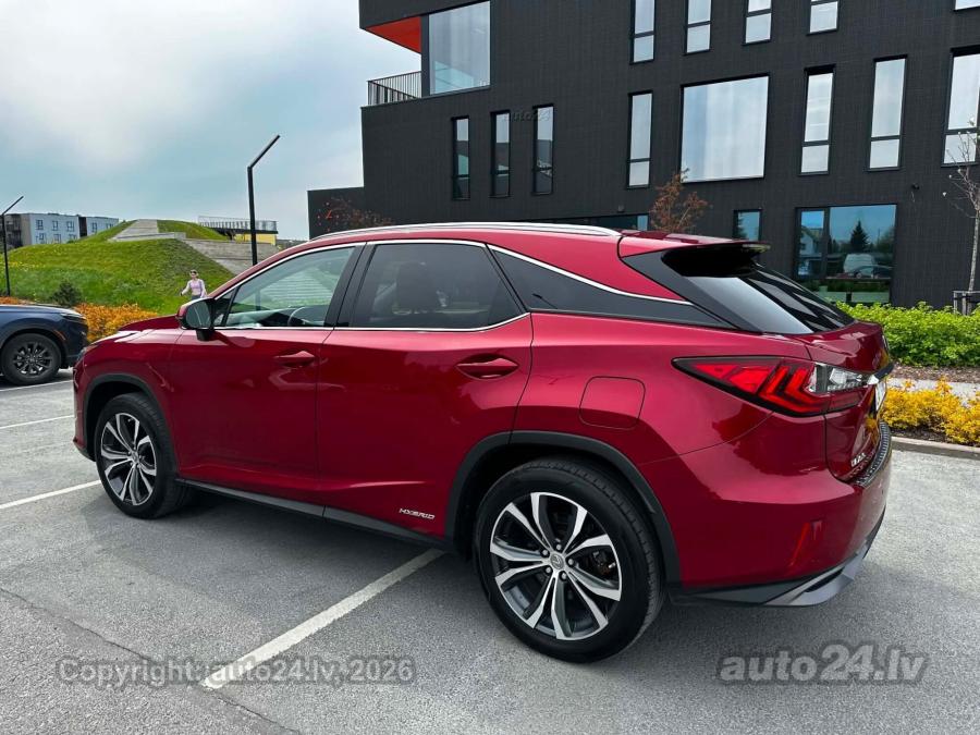 Red Lexus RX 2016 in Tallinn, with an engine capacity of 3.50 L and mileage of 243 thousand km for 29900 €, photo 3 on AUTOMOTO.COM.LV