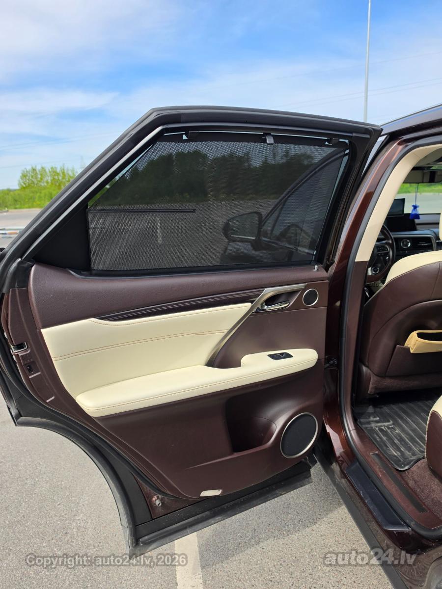 Lexus RX 2017 in Tallinn, with an engine capacity of 3.50 L and mileage of 255 thousand km for 28000 €, photo 8 on AUTOMOTO.COM.LV