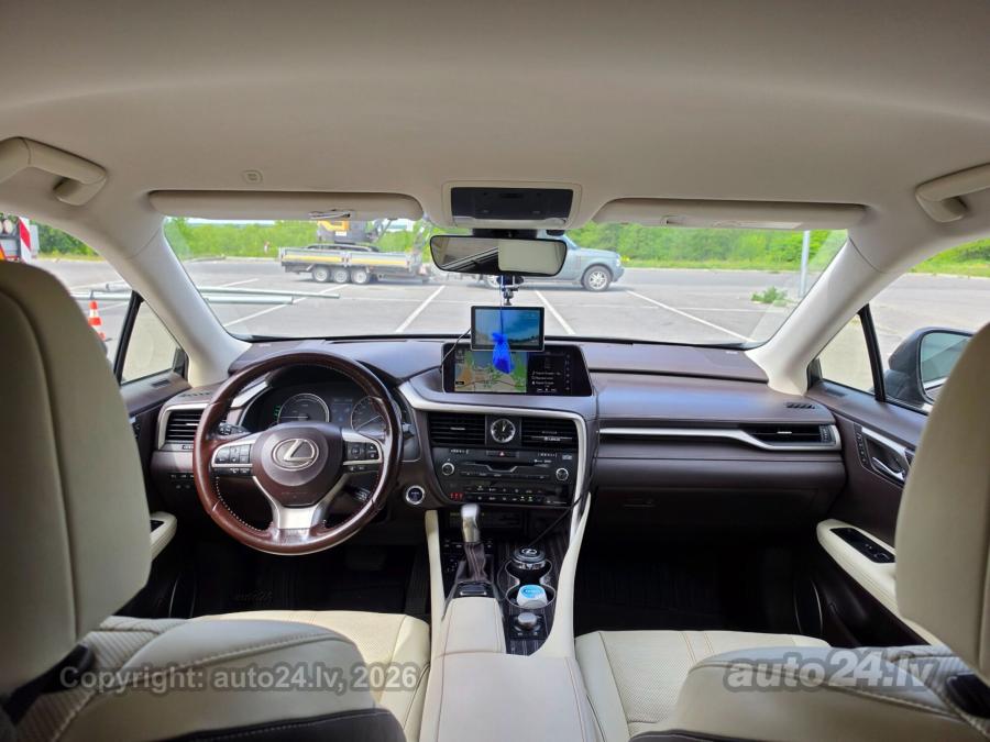 Lexus RX 2017 in Tallinn, with an engine capacity of 3.50 L and mileage of 255 thousand km for 28000 €, photo 9 on AUTOMOTO.COM.LV