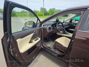 Lexus RX 2017 in Tallinn, with an engine capacity of 3.50 L and mileage of 255 thousand km for 28000 €, photo 13 on AUTOMOTO.COM.LV