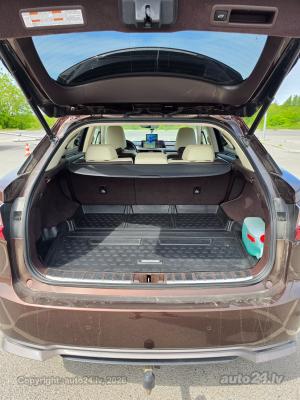 Lexus RX 2017 in Tallinn, with an engine capacity of 3.50 L and mileage of 255 thousand km for 28000 €, photo 16 on AUTOMOTO.COM.LV