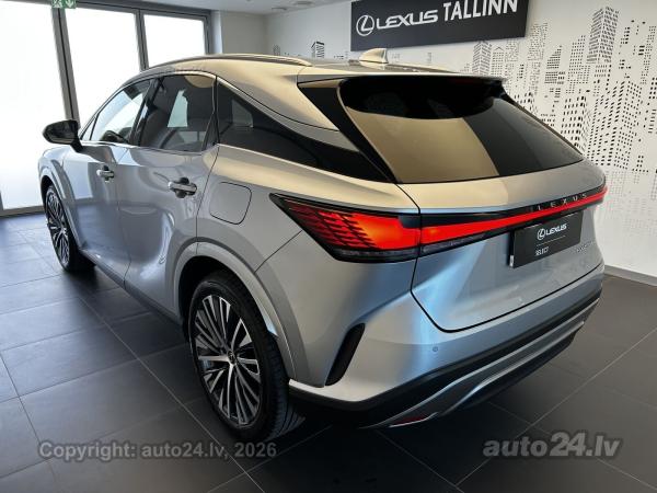 Lexus RX 2024 Tallina, ar dzinēja tilpumu 2.50 L un nobraukumu 27 tūkst. km par 68900 €, foto 2 vietnē AUTOMOTO.COM.LV