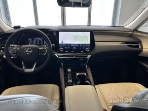 Lexus RX 2024 Tallina, ar dzinēja tilpumu 2.50 L un nobraukumu 27 tūkst. km par 68900 €, foto 11 vietnē AUTOMOTO.COM.LV