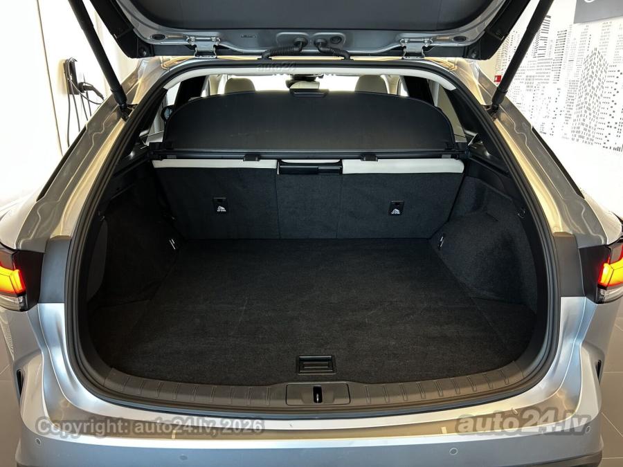 Lexus RX 2024 Tallina, ar dzinēja tilpumu 2.50 L un nobraukumu 27 tūkst. km par 68900 €, foto 13 vietnē AUTOMOTO.COM.LV