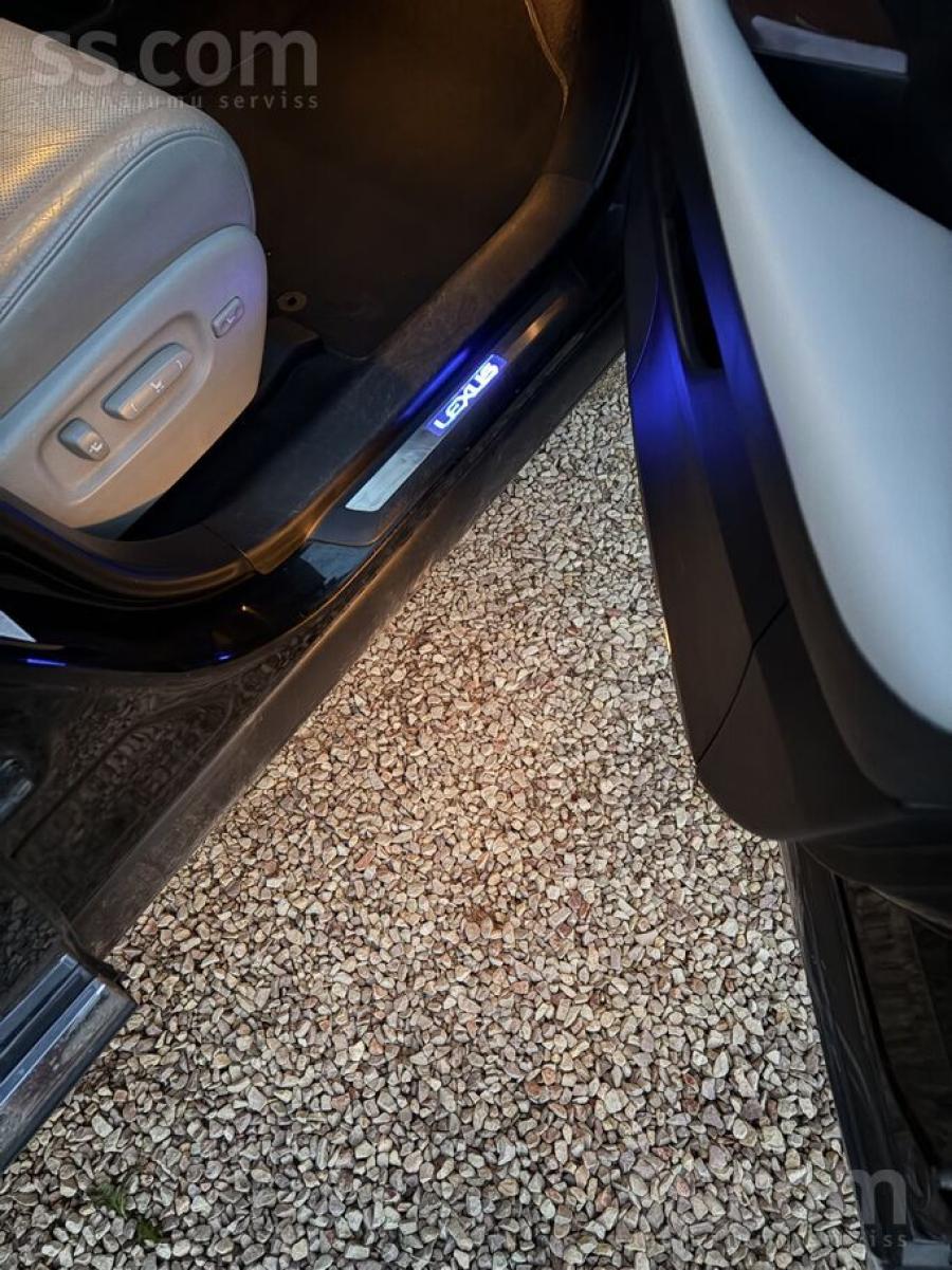 Violets Lexus RX 2010 Rīga, ar dzinēja tilpumu 3.50 L un nobraukumu 198 tūkst. km par 11200 €, foto 20 vietnē AUTOMOTO.COM.LV