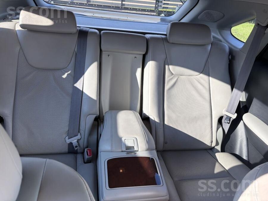 Violets Lexus RX 2010 Rīga, ar dzinēja tilpumu 3.50 L un nobraukumu 198 tūkst. km par 11200 €, foto 22 vietnē AUTOMOTO.COM.LV
