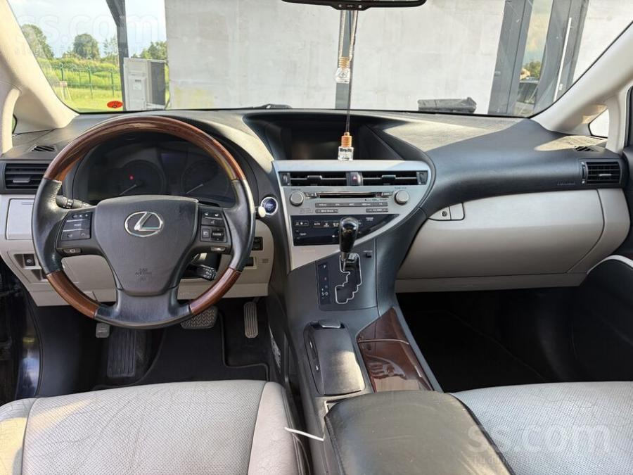 Violets Lexus RX 2010 Rīga, ar dzinēja tilpumu 3.50 L un nobraukumu 198 tūkst. km par 11200 €, foto 24 vietnē AUTOMOTO.COM.LV