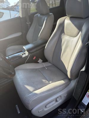 Violets Lexus RX 2010 Rīga, ar dzinēja tilpumu 3.50 L un nobraukumu 198 tūkst. km par 11200 €, foto 25 vietnē AUTOMOTO.COM.LV