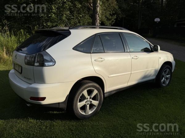 White Lexus RX 2006 in Riga, with an engine capacity of 3.50 L and mileage of 297 thousand km for 5200 €, photo 2 on AUTOMOTO.COM.LV