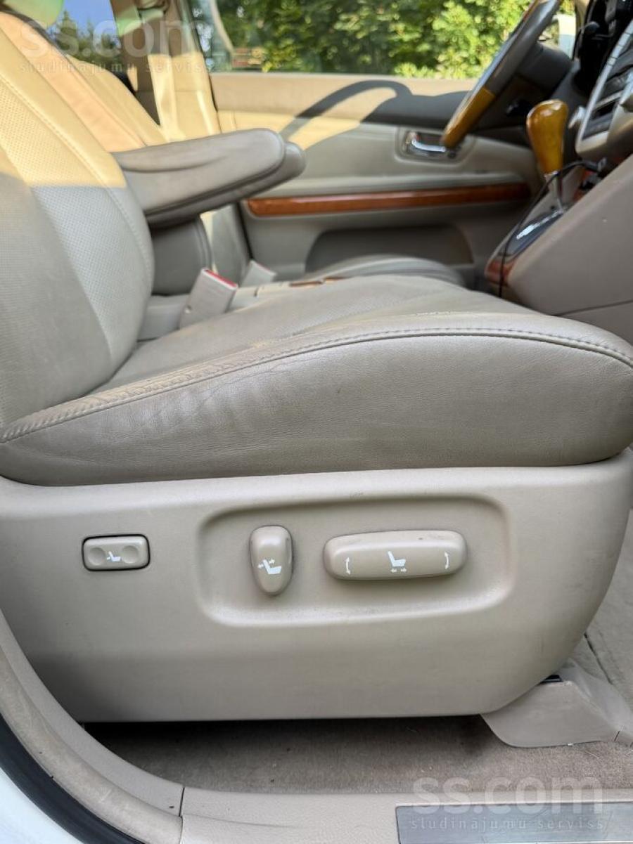 Balts Lexus RX 2006 Rīga, ar dzinēja tilpumu 3.50 L un nobraukumu 297 tūkst. km par 5200 €, foto 13 vietnē AUTOMOTO.COM.LV
