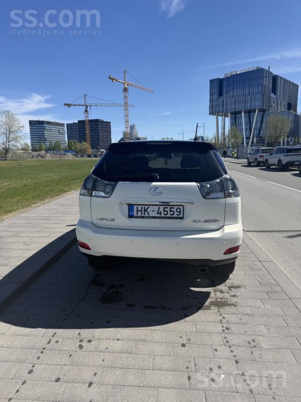 White Lexus RX 2007 in Riga, with an engine capacity of 3.00 L and mileage of 254 thousand km for 3500 €, photo 5 on AUTOMOTO.COM.LV