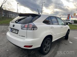 White Lexus RX 2008 in Riga, with an engine capacity of 3.50 L and mileage of 300 thousand km for 5900 €, photo 2 on AUTOMOTO.COM.LV