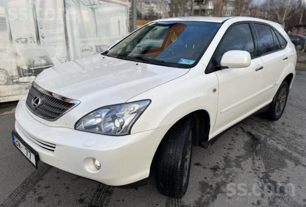 Balts Lexus RX 2008 Rīga, ar dzinēja tilpumu 3.50 L un nobraukumu 300 tūkst. km par 5900 €, foto 4 vietnē AUTOMOTO.COM.LV