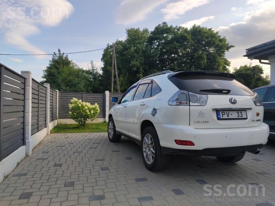White Lexus RX 2008 in Daugavpils, with an engine capacity of 3.30 L and mileage of 193 thousand km for 8150 €, photo 1 on AUTOMOTO.COM.LV