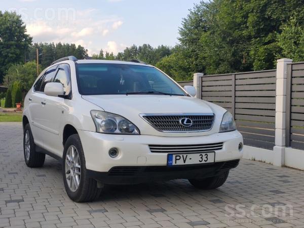 White Lexus RX 2008 in Daugavpils, with an engine capacity of 3.30 L and mileage of 193 thousand km for 8150 €, photo 4 on AUTOMOTO.COM.LV