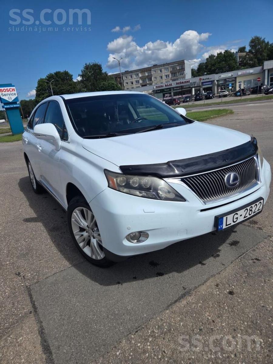 Balts Lexus RX 2009 Rīga, ar dzinēja tilpumu 3.50 L un nobraukumu 270 tūkst. km par 9000 €, foto 1 vietnē AUTOMOTO.COM.LV