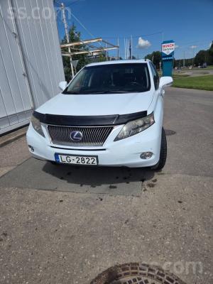 Balts Lexus RX 2009 Rīga, ar dzinēja tilpumu 3.50 L un nobraukumu 270 tūkst. km par 9000 €, foto 3 vietnē AUTOMOTO.COM.LV