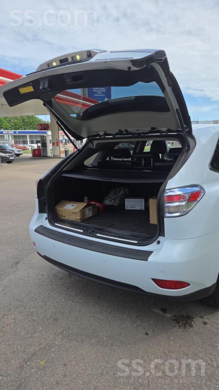 Balts Lexus RX 2009 Rīga, ar dzinēja tilpumu 3.50 L un nobraukumu 270 tūkst. km par 9000 €, foto 7 vietnē AUTOMOTO.COM.LV