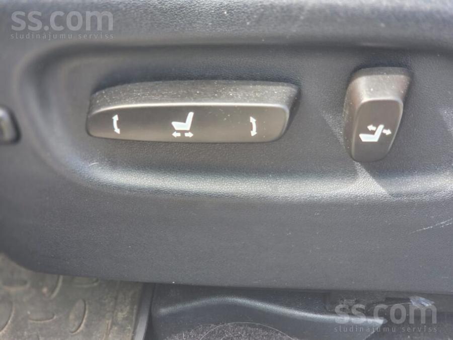 Balts Lexus RX 2009 Rīga, ar dzinēja tilpumu 3.50 L un nobraukumu 270 tūkst. km par 9000 €, foto 26 vietnē AUTOMOTO.COM.LV