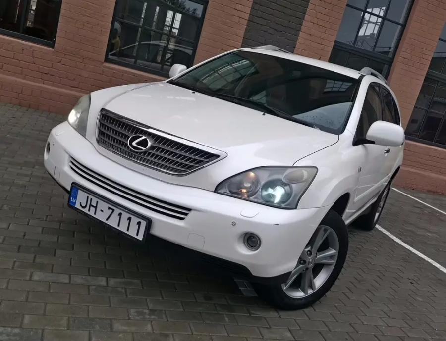 White Lexus RX 2009 in Riga, with an engine capacity of 3.30 L and mileage of 274 thousand km for 5690 €, photo 13 on AUTOMOTO.COM.LV