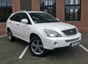 White Lexus RX 2009 in Riga, with an engine capacity of 3.30 L and mileage of 274 thousand km for 5690 €, photo 20 on AUTOMOTO.COM.LV