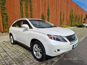 White Lexus RX 2009 in Tallinn, with an engine capacity of 3.50 L and mileage of 135 thousand km for 13900 €, photo 3 on AUTOMOTO.COM.LV