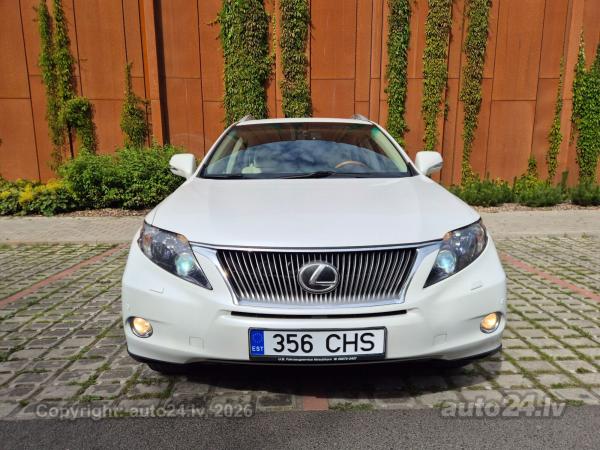 White Lexus RX 2009 in Tallinn, with an engine capacity of 3.50 L and mileage of 135 thousand km for 13900 €, photo 3 on AUTOMOTO.COM.LV