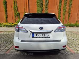 White Lexus RX 2009 in Tallinn, with an engine capacity of 3.50 L and mileage of 135 thousand km for 13900 €, photo 6 on AUTOMOTO.COM.LV