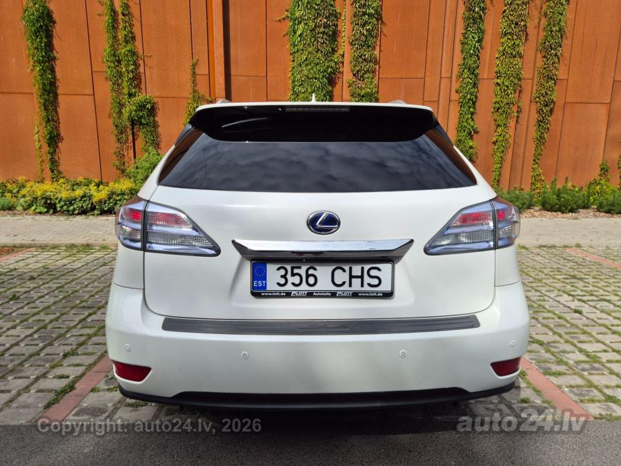White Lexus RX 2009 in Tallinn, with an engine capacity of 3.50 L and mileage of 135 thousand km for 13900 €, photo 6 on AUTOMOTO.COM.LV