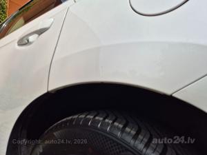 White Lexus RX 2009 in Tallinn, with an engine capacity of 3.50 L and mileage of 135 thousand km for 13900 €, photo 8 on AUTOMOTO.COM.LV