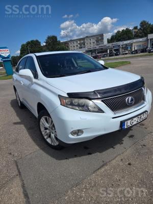 Balts Lexus RX 2009 Rīga, ar dzinēja tilpumu 3.50 L un nobraukumu 272 tūkst. km par 9200 €, foto 3 vietnē AUTOMOTO.COM.LV