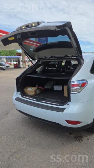 Balts Lexus RX 2009 Rīga, ar dzinēja tilpumu 3.50 L un nobraukumu 272 tūkst. km par 9200 €, foto 6 vietnē AUTOMOTO.COM.LV