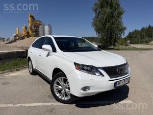 White Lexus RX 2010 in Daugavpils, with an engine capacity of 3.50 L and mileage of 260 thousand km for 13000 €, photo  on AUTOMOTO.COM.LV