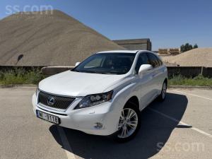 White Lexus RX 2010 in Daugavpils, with an engine capacity of 3.50 L and mileage of 260 thousand km for 13000 €, photo 4 on AUTOMOTO.COM.LV