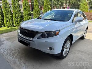 White Lexus RX 2010 in Riga, with an engine capacity of 4.50 L and mileage of 183 thousand km for 11700 €, photo 3 on AUTOMOTO.COM.LV
