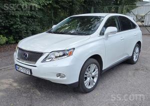 White Lexus RX 2010 in Riga, with an engine capacity of 3.50 L and mileage of 203 thousand km for 10000 €, photo  on AUTOMOTO.COM.LV