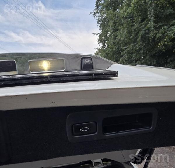 Белый Лексус РХ 2010 в Рига, объемом двигателя 3.50 л и пробегом 203 тыс. км за 10000 €, фото 8 на AUTOMOTO.COM.LV