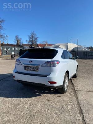 Balts Lexus RX 2010 Rīga, ar dzinēja tilpumu 3.50 L un nobraukumu 269 tūkst. km par 8700 €, foto 4 vietnē AUTOMOTO.COM.LV