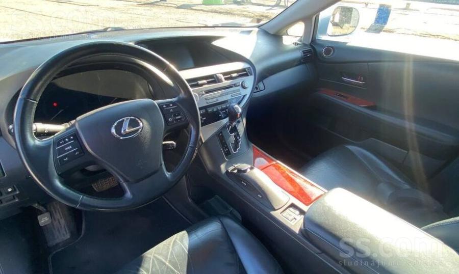 Balts Lexus RX 2010 Rīga, ar dzinēja tilpumu 3.50 L un nobraukumu 269 tūkst. km par 8700 €, foto 12 vietnē AUTOMOTO.COM.LV