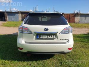 Balts Lexus RX 2011 Daugavpils, ar dzinēja tilpumu 3.50 L un nobraukumu 207 tūkst. km par 12000 €, foto 4 vietnē AUTOMOTO.COM.LV