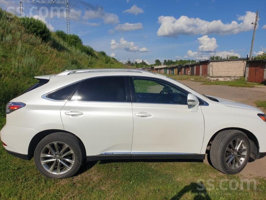 Balts Lexus RX 2011 Daugavpils, ar dzinēja tilpumu 3.50 L un nobraukumu 207 tūkst. km par 12000 €, foto 5 vietnē AUTOMOTO.COM.LV