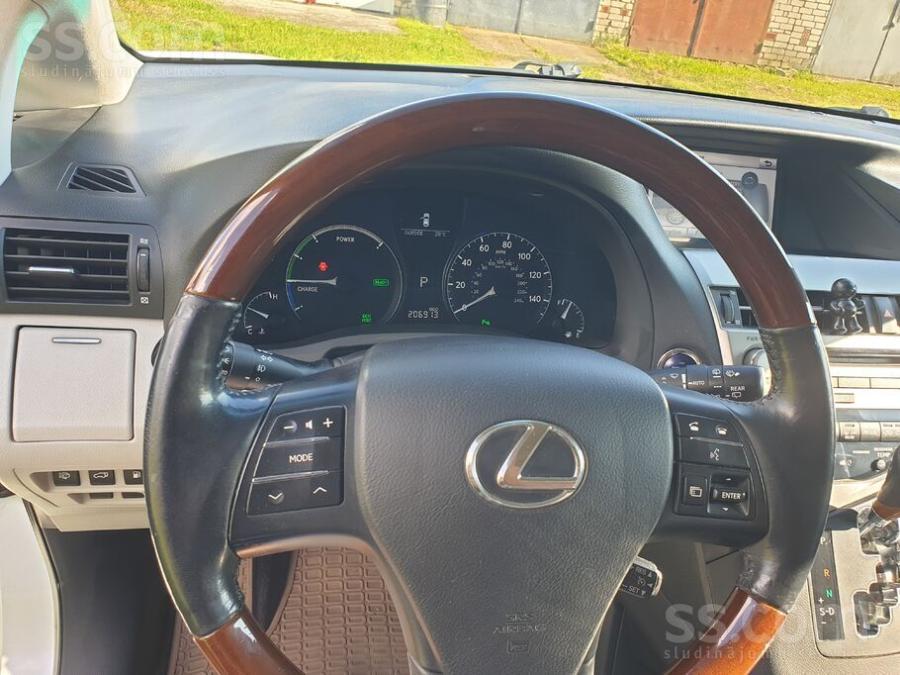 Balts Lexus RX 2011 Daugavpils, ar dzinēja tilpumu 3.50 L un nobraukumu 207 tūkst. km par 12000 €, foto 11 vietnē AUTOMOTO.COM.LV