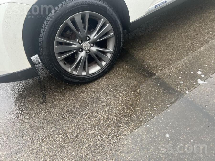 Balts Lexus RX 2011 Rīga, ar dzinēja tilpumu 3.50 L un nobraukumu 143 tūkst. km par 11800 €, foto 7 vietnē AUTOMOTO.COM.LV