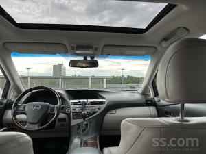 Balts Lexus RX 2011 Rīga, ar dzinēja tilpumu 3.50 L un nobraukumu 248 tūkst. km par 14900 €, foto 5 vietnē AUTOMOTO.COM.LV